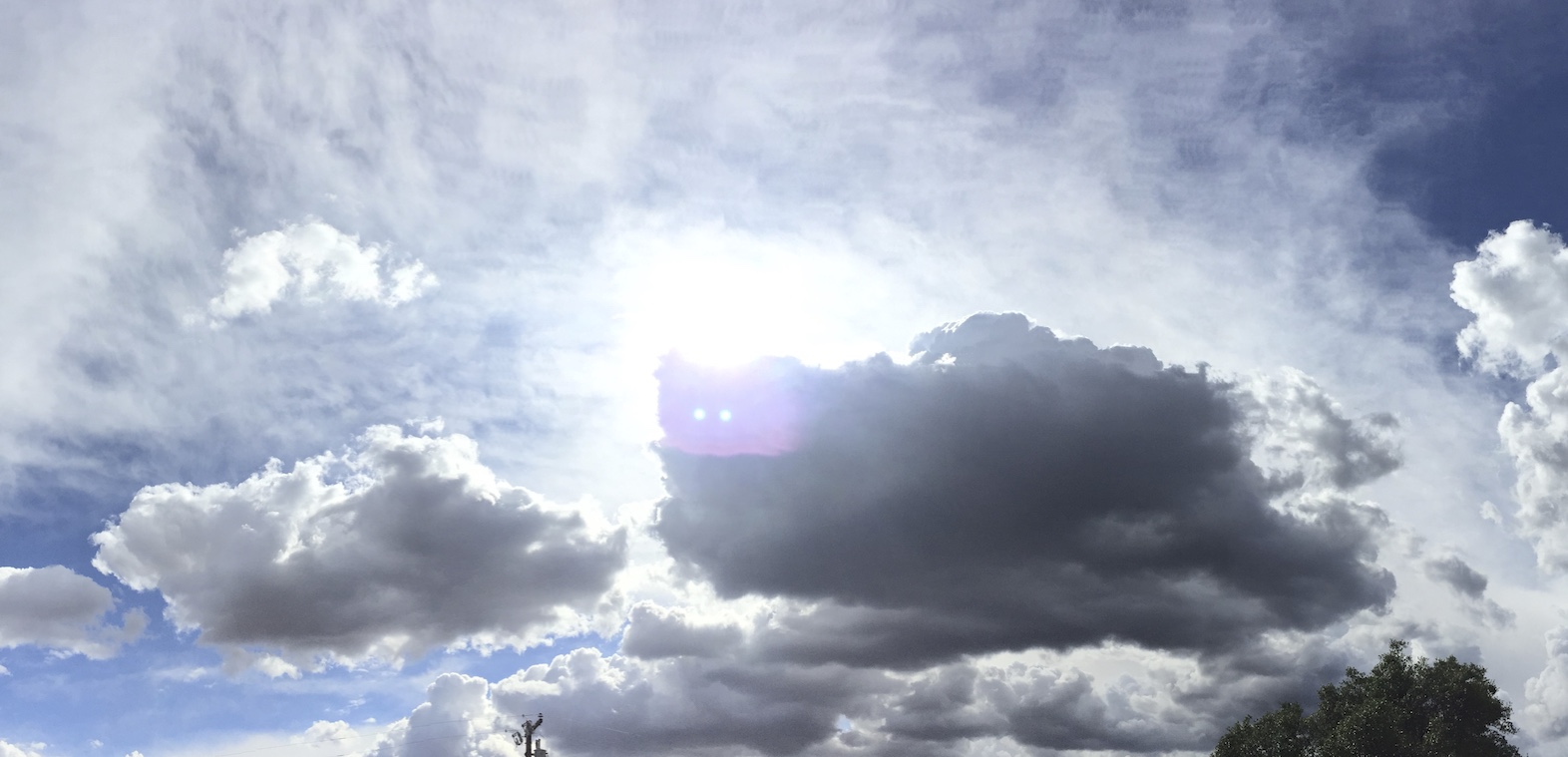Eyes in a Cloud [Lens Flare + Panorama Stitching] | Metabunk