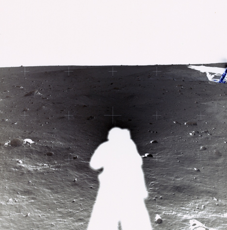 Debunked: Moon Landing and NASA Photo - non parallel shadows | Metabunk